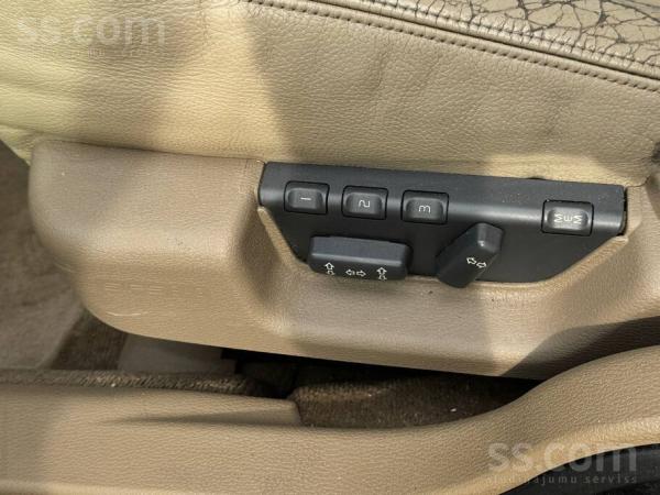 Zils Volvo S60 2002 Daugavpils, ar dzinēja tilpumu 2.00 L un nobraukumu 296 tūkst. km par 1590 €, foto 9 vietnē AUTOMOTO.COM.LV
