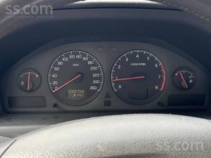 Zils Volvo S60 2002 Daugavpils, ar dzinēja tilpumu 2.00 L un nobraukumu 296 tūkst. km par 1590 €, foto 14 vietnē AUTOMOTO.COM.LV