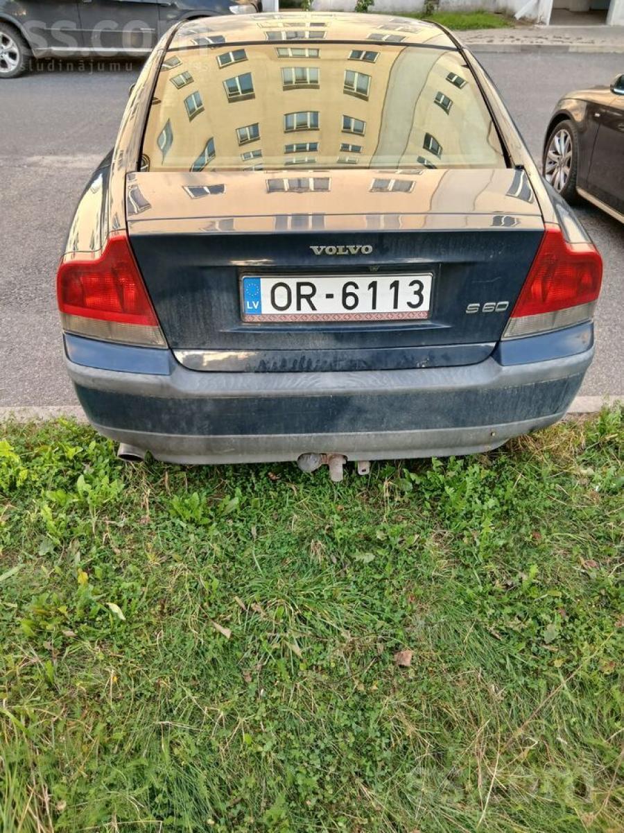 Синий Вольво С60 2002 в Рига, объемом двигателя 2.40 л и пробегом 399 тыс. км за 1050 €, фото 5 на AUTOMOTO.COM.LV