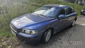 Zils Volvo S60 2002 Daugavpils, ar dzinēja tilpumu 2.40 L un nobraukumu 466 tūkst. km par 1100 €, foto 4 vietnē AUTOMOTO.COM.LV