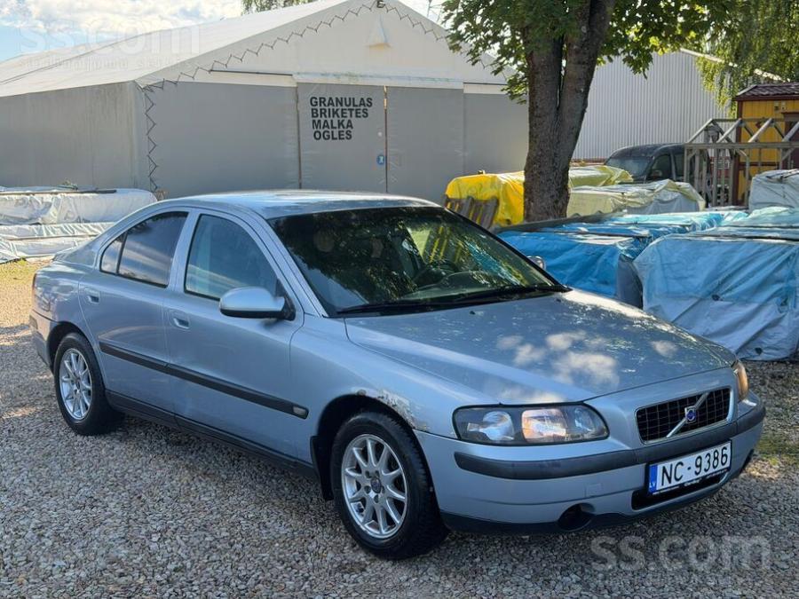Синий Вольво С60 2002 в Рига, объемом двигателя 2.40 л и пробегом 501 тыс. км за 399 €, фото 4 на AUTOMOTO.COM.LV