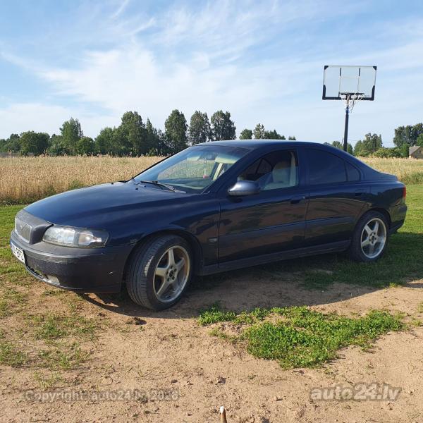 Zils Volvo S60 2002 Pelva, ar dzinēja tilpumu 2.40 L un nobraukumu 430 tūkst. km par 1300 €, foto 6 vietnē AUTOMOTO.COM.LV