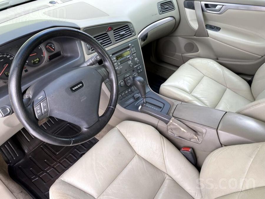 Zils Volvo S60 2002 Rīga, ar dzinēja tilpumu 2.40 L un nobraukumu 340 tūkst. km par 2800 €, foto 10 vietnē AUTOMOTO.COM.LV