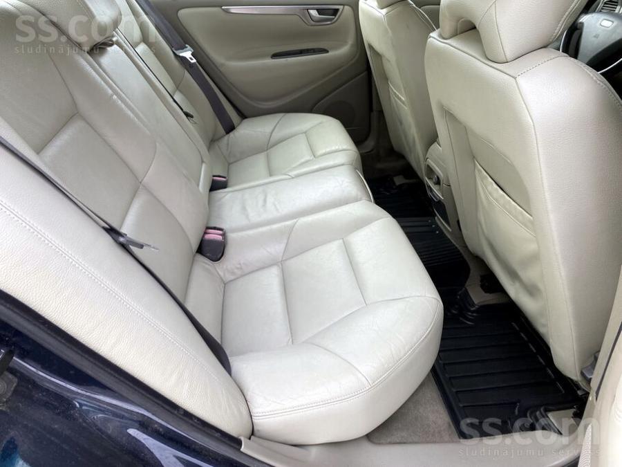 Zils Volvo S60 2002 Rīga, ar dzinēja tilpumu 2.40 L un nobraukumu 340 tūkst. km par 2800 €, foto 12 vietnē AUTOMOTO.COM.LV