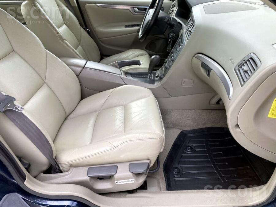Zils Volvo S60 2002 Rīga, ar dzinēja tilpumu 2.40 L un nobraukumu 340 tūkst. km par 2800 €, foto 14 vietnē AUTOMOTO.COM.LV