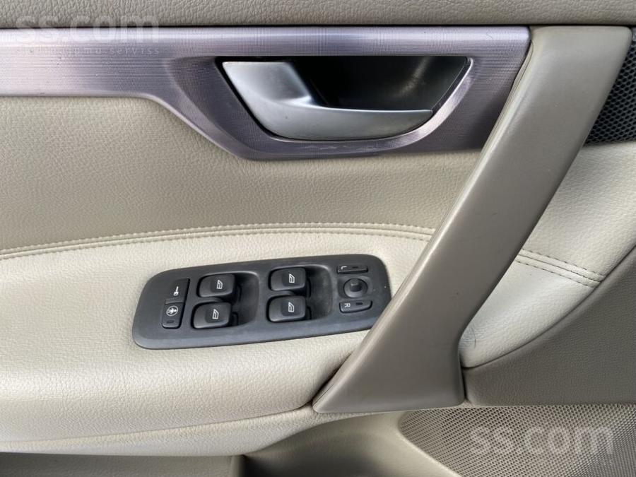 Zils Volvo S60 2002 Rīga, ar dzinēja tilpumu 2.40 L un nobraukumu 340 tūkst. km par 2800 €, foto 17 vietnē AUTOMOTO.COM.LV