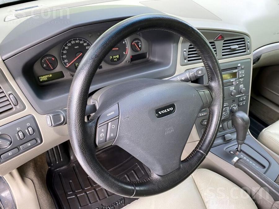 Zils Volvo S60 2002 Rīga, ar dzinēja tilpumu 2.40 L un nobraukumu 340 tūkst. km par 2800 €, foto 18 vietnē AUTOMOTO.COM.LV