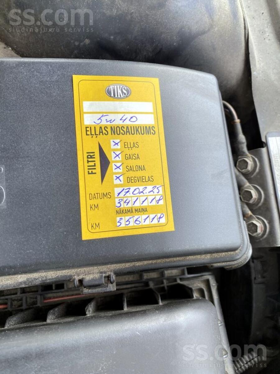 Zils Volvo S60 2002 Rīga, ar dzinēja tilpumu 2.40 L un nobraukumu 340 tūkst. km par 2800 €, foto 20 vietnē AUTOMOTO.COM.LV