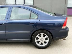 Zils Volvo S60 2002 Rīga, ar dzinēja tilpumu 2.40 L un nobraukumu 340 tūkst. km par 2800 €, foto 26 vietnē AUTOMOTO.COM.LV