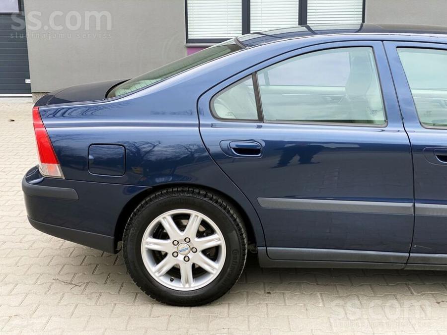 Zils Volvo S60 2002 Rīga, ar dzinēja tilpumu 2.40 L un nobraukumu 340 tūkst. km par 2800 €, foto 27 vietnē AUTOMOTO.COM.LV