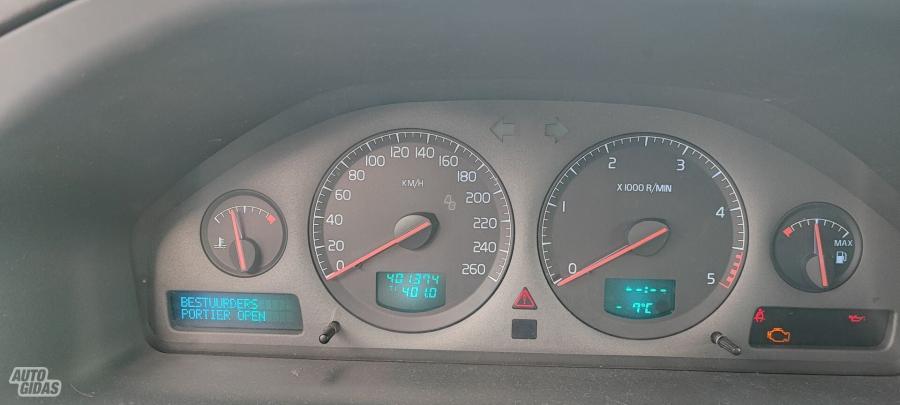 Blue Volvo S60 2002 in Vilnius, with an engine capacity of 2.40 L and mileage of 401 thousand km for 1300 €, photo 13 on AUTOMOTO.COM.LV