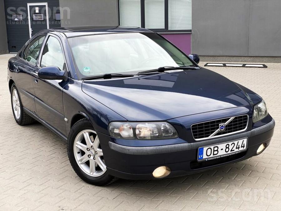 Blue Volvo S60 2002 in Riga, with an engine capacity of 2.40 L and mileage of 340 thousand km for 2800 €, photo 1 on AUTOMOTO.COM.LV