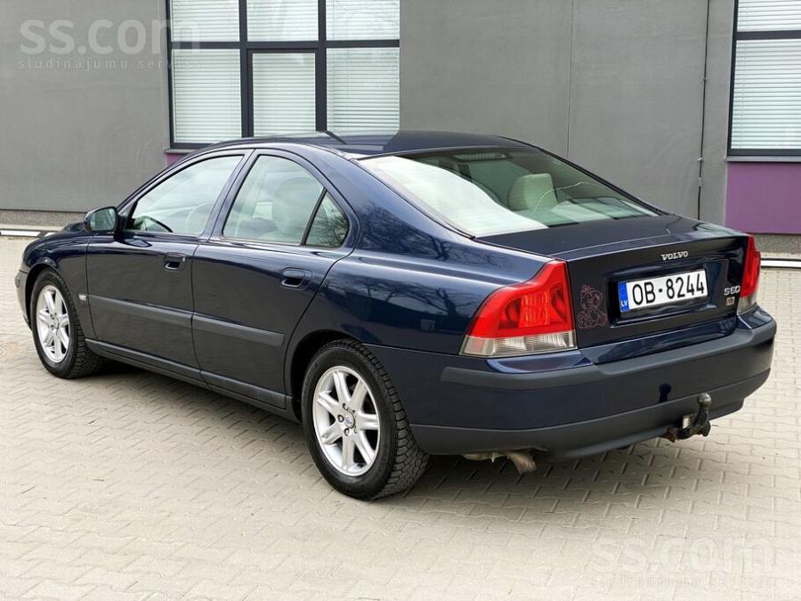Blue Volvo S60 2002 in Riga, with an engine capacity of 2.40 L and mileage of 340 thousand km for 2800 €, photo 7 on AUTOMOTO.COM.LV