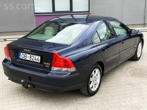 Blue Volvo S60 2002 in Riga, with an engine capacity of 2.40 L and mileage of 340 thousand km for 2800 €, photo 10 on AUTOMOTO.COM.LV