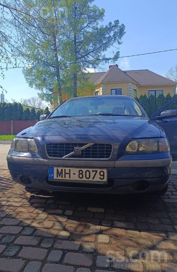 Blue Volvo S60 2003 in Riga, with an engine capacity of 2.40 L and mileage of 257 thousand km for 2350 €, photo 1 on AUTOMOTO.COM.LV