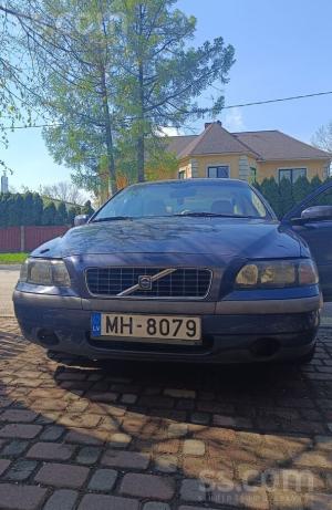 Blue Volvo S60 2003 in Riga, with an engine capacity of 2.40 L and mileage of 257 thousand km for 2350 €, photo 1 on AUTOMOTO.COM.LV