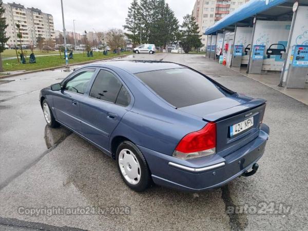 Blue Volvo S60 2003 in Tallinn, with an engine capacity of 2.40 L and mileage of 420 thousand km for 1300 €, photo 3 on AUTOMOTO.COM.LV