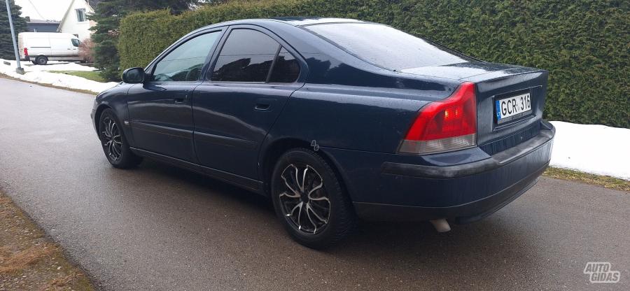 Blue Volvo S60 2003 in Silute, with an engine capacity of 2.40 L and mileage of 350 thousand km for 650 €, photo 3 on AUTOMOTO.COM.LV