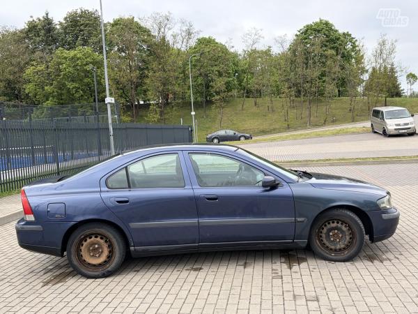 Zils Volvo S60 2003 Jonava, ar dzinēja tilpumu 2.40 L un nobraukumu 400 tūkst. km par 450 €, foto 9 vietnē AUTOMOTO.COM.LV