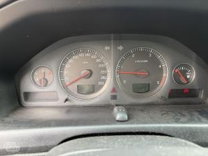 Blue Volvo S60 2003 in Jonava, with an engine capacity of 2.40 L and mileage of 400 thousand km for 450 €, photo 15 on AUTOMOTO.COM.LV