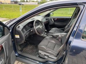 Blue Volvo S60 2003 in Vilnius, with an engine capacity of 2.40 L and mileage of 316 thousand km for 1100 €, photo 8 on AUTOMOTO.COM.LV