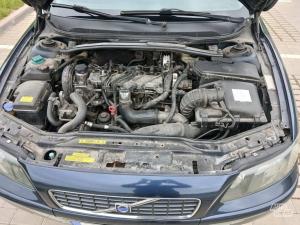 Blue Volvo S60 2003 in Vilnius, with an engine capacity of 2.40 L and mileage of 316 thousand km for 1100 €, photo 14 on AUTOMOTO.COM.LV