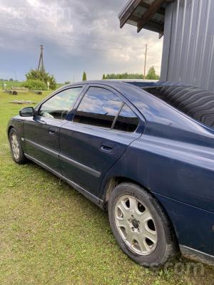 Blue Volvo S60 2003 in Riga, with an engine capacity of 2.40 L and mileage of 355 thousand km for 1000 €, photo 3 on AUTOMOTO.COM.LV