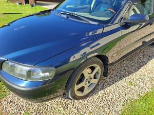 Blue Volvo S60 2003 in Riga, with an engine capacity of 2.40 L and mileage of 402 thousand km for 1600 €, photo 3 on AUTOMOTO.COM.LV