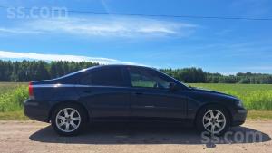 Blue Volvo S60 2003 in Riga, with an engine capacity of 2.40 L and mileage of 362 thousand km for 1400 €, photo 3 on AUTOMOTO.COM.LV