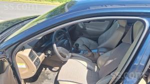 Blue Volvo S60 2003 in Riga, with an engine capacity of 2.40 L and mileage of 362 thousand km for 1400 €, photo 8 on AUTOMOTO.COM.LV