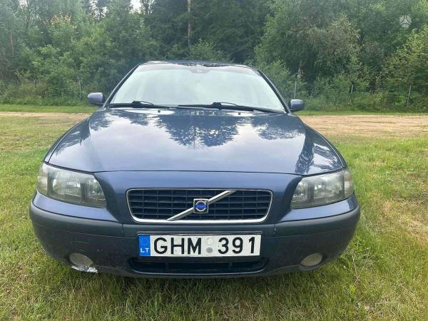 Zils Volvo S60 2003 Viļņa, ar dzinēja tilpumu 2.40 L un nobraukumu 451 tūkst. km par 950 €, foto 1 vietnē AUTOMOTO.COM.LV