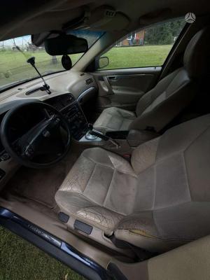 Zils Volvo S60 2003 Viļņa, ar dzinēja tilpumu 2.40 L un nobraukumu 451 tūkst. km par 950 €, foto 6 vietnē AUTOMOTO.COM.LV