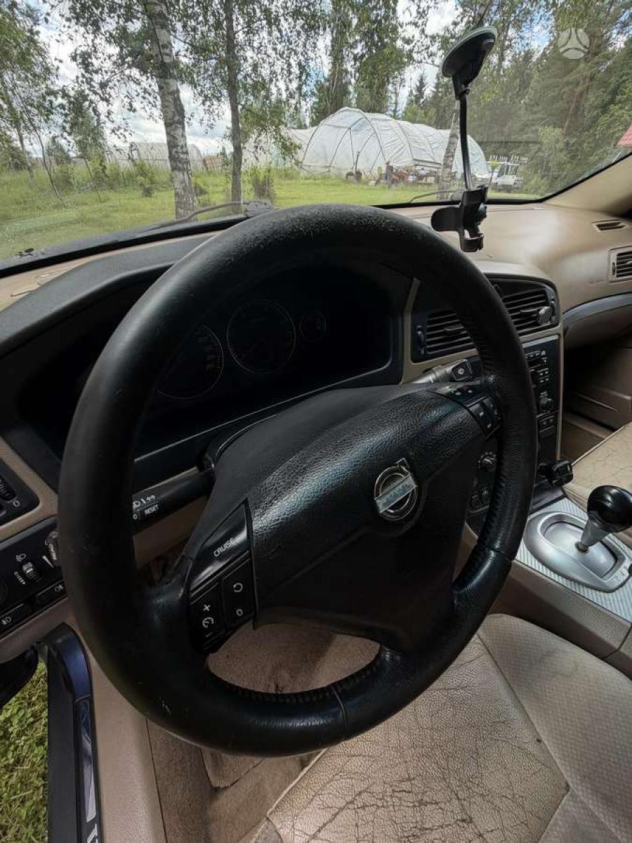 Zils Volvo S60 2003 Viļņa, ar dzinēja tilpumu 2.40 L un nobraukumu 451 tūkst. km par 950 €, foto 8 vietnē AUTOMOTO.COM.LV