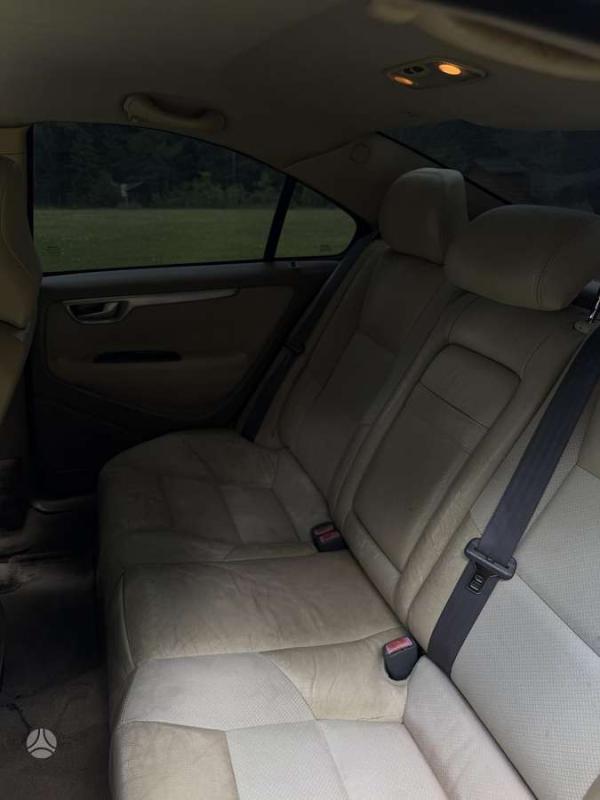 Zils Volvo S60 2003 Viļņa, ar dzinēja tilpumu 2.40 L un nobraukumu 451 tūkst. km par 950 €, foto 8 vietnē AUTOMOTO.COM.LV