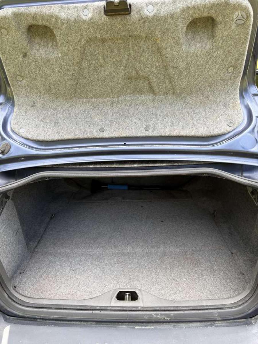 Zils Volvo S60 2003 Viļņa, ar dzinēja tilpumu 2.40 L un nobraukumu 451 tūkst. km par 950 €, foto 11 vietnē AUTOMOTO.COM.LV