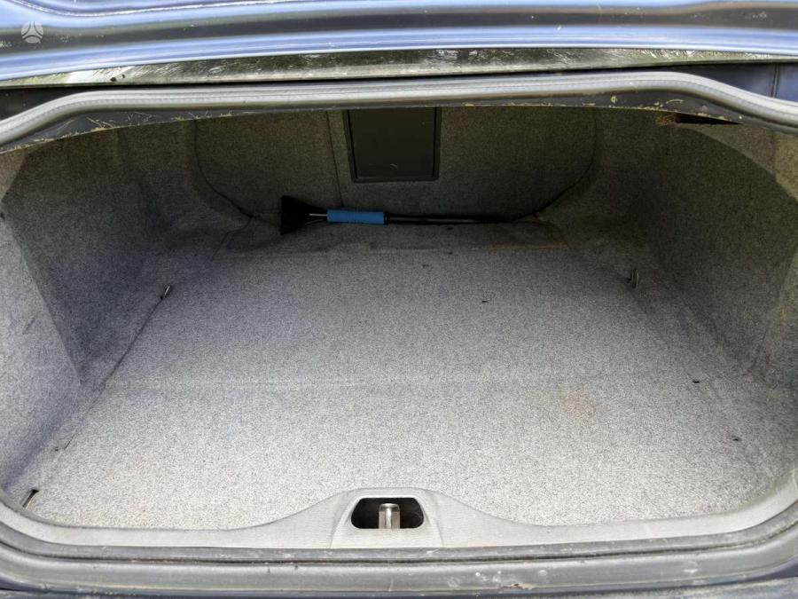 Zils Volvo S60 2003 Viļņa, ar dzinēja tilpumu 2.40 L un nobraukumu 451 tūkst. km par 950 €, foto 12 vietnē AUTOMOTO.COM.LV