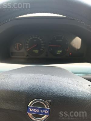 Blue Volvo S60 2003 in Dobele, with an engine capacity of 2.40 L and mileage of 299 thousand km for 1500 €, photo 9 on AUTOMOTO.COM.LV