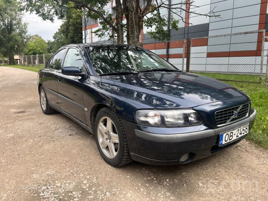 Blue Volvo S60 2003 in Jelgava, with an engine capacity of 2.40 L and mileage of 337 thousand km for 1580 €, photo 1 on AUTOMOTO.COM.LV
