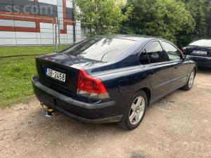 Blue Volvo S60 2003 in Jelgava, with an engine capacity of 2.40 L and mileage of 337 thousand km for 1580 €, photo 5 on AUTOMOTO.COM.LV