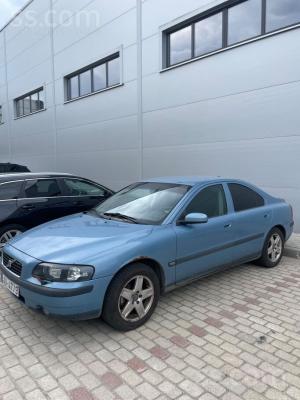 Blue Volvo S60 2003 in Riga, with an engine capacity of 2.40 L and mileage of 365 thousand km for 1100 €, photo 4 on AUTOMOTO.COM.LV