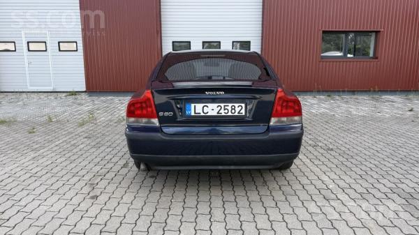 Blue Volvo S60 2003 in Riga, with an engine capacity of 2.40 L and mileage of 363 thousand km for 1895 €, photo 6 on AUTOMOTO.COM.LV