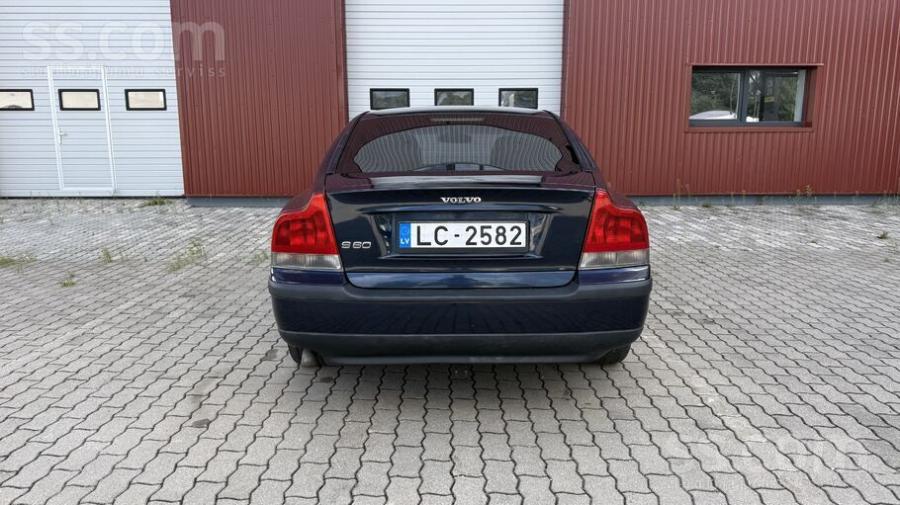 Blue Volvo S60 2003 in Riga, with an engine capacity of 2.40 L and mileage of 363 thousand km for 1895 €, photo 7 on AUTOMOTO.COM.LV