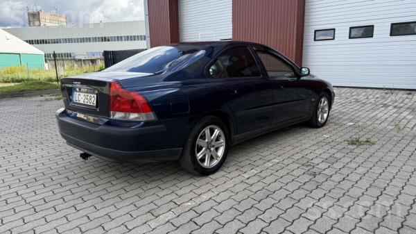 Blue Volvo S60 2003 in Riga, with an engine capacity of 2.40 L and mileage of 363 thousand km for 1895 €, photo 7 on AUTOMOTO.COM.LV