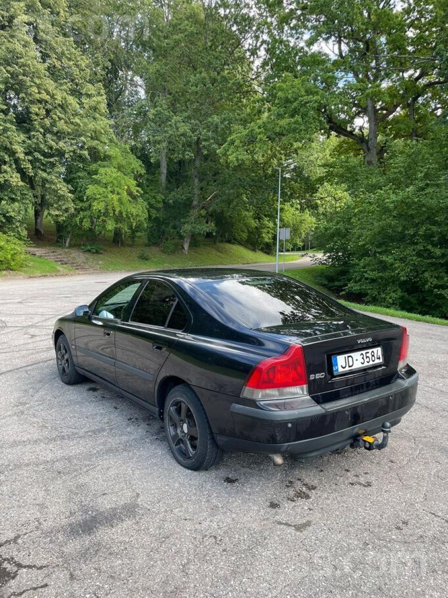 Zils Volvo S60 2003 Talsi, ar dzinēja tilpumu 2.40 L un nobraukumu 518 tūkst. km par 2200 €, foto 5 vietnē AUTOMOTO.COM.LV