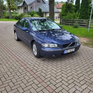 Zils Volvo S60 2003 Valmiera, ar dzinēja tilpumu 2.40 L un nobraukumu 380 tūkst. km par 1490 €, foto 3 vietnē AUTOMOTO.COM.LV