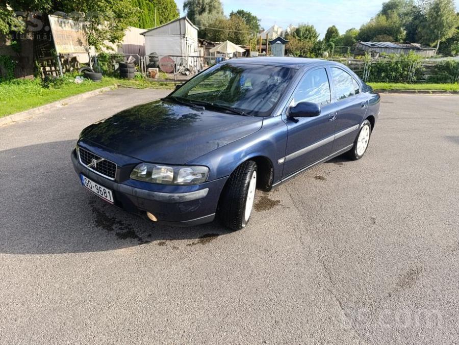 Blue Volvo S60 2003 in Riga, with an engine capacity of 2.40 L and mileage of 209 thousand km for 2500 €, photo 3 on AUTOMOTO.COM.LV