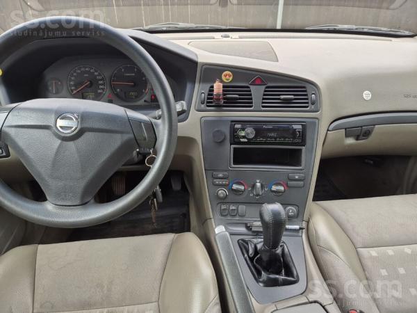 Volvo S60 2003 Rīga vietnē Zils Volvo S60 2003 Rīga, ar dzinēja tilpumu 2.40 L un nobraukumu 293 tūkst. km par 1500 €, foto 9 vietnē AUTOMOTO.COM.LV