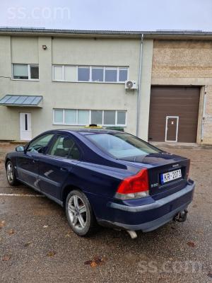 Zils Volvo S60 2003 Limbaži, ar dzinēja tilpumu 2.40 L un nobraukumu 310 tūkst. km par 1200 €, foto 5 vietnē AUTOMOTO.COM.LV