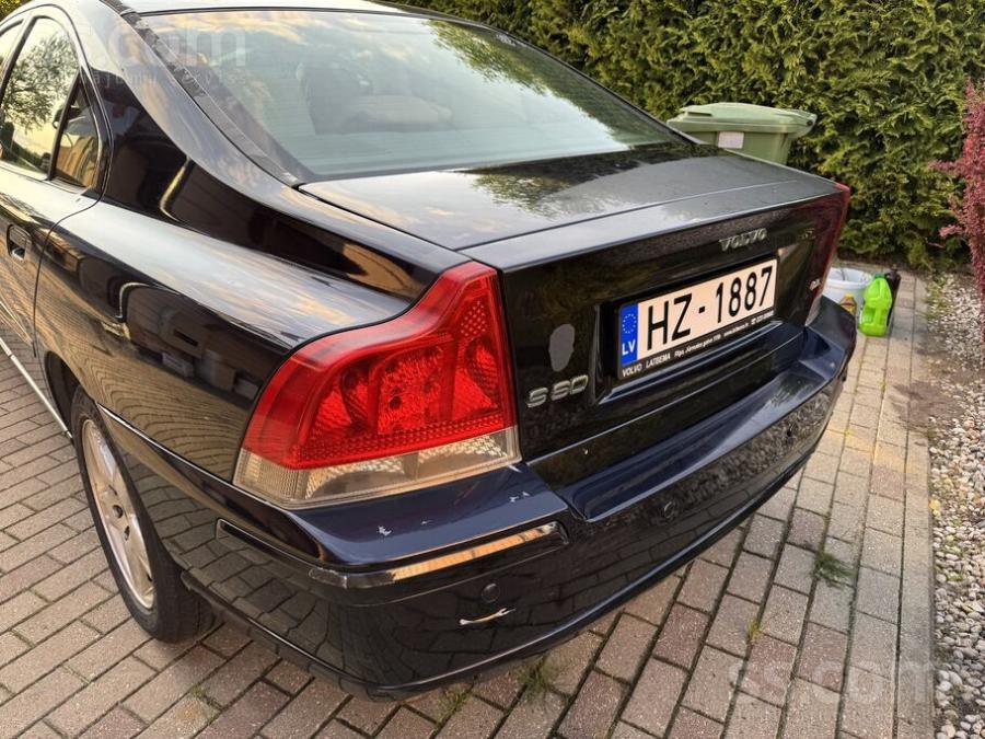 Zils Volvo S60 2004 Rīga, ar dzinēja tilpumu 2.40 L un nobraukumu 314 tūkst. km par 1200 €, foto 10 vietnē AUTOMOTO.COM.LV
