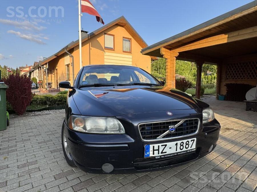 Zils Volvo S60 2004 Rīga, ar dzinēja tilpumu 2.40 L un nobraukumu 314 tūkst. km par 1200 €, foto 14 vietnē AUTOMOTO.COM.LV